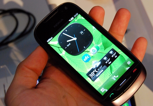 Hands-on and Specs of Nokia 701, 700 and 600 : Nokia Unveils New ...