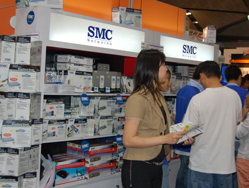 Singtel, SMC & Sony : PC Show 2006 - HardwareZone.com.sg