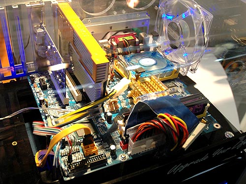 More Gigabyte Goodies : CeBIT Hannover 2006 (Part 2) - HardwareZone.com.sg