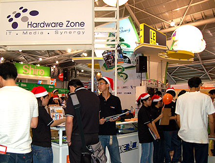 Hardware Zone's Booth : SITEX 2006 - Ground Zero - HardwareZone.com.sg