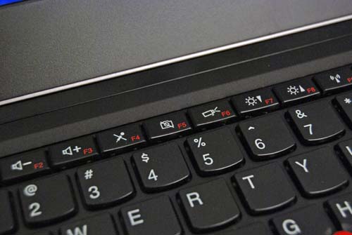 Edgy Internals : Lenovo ThinkPad Edge 13: Sliced! - HardwareZone.com.sg