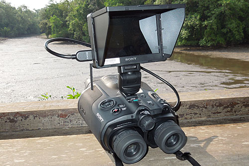 Hands-on: Sony DEV-5 Digital Recording Binoculars - HardwareZone.com.sg