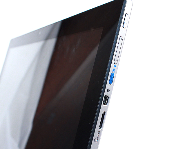 Tablet: Design, Features & Handling : ASUS Transformer AIO - Part ...
