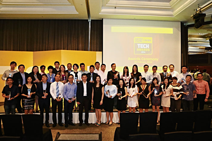 More Photos from the Awards Ceremony (II) : HWM+HardwareZone.com Tech ...