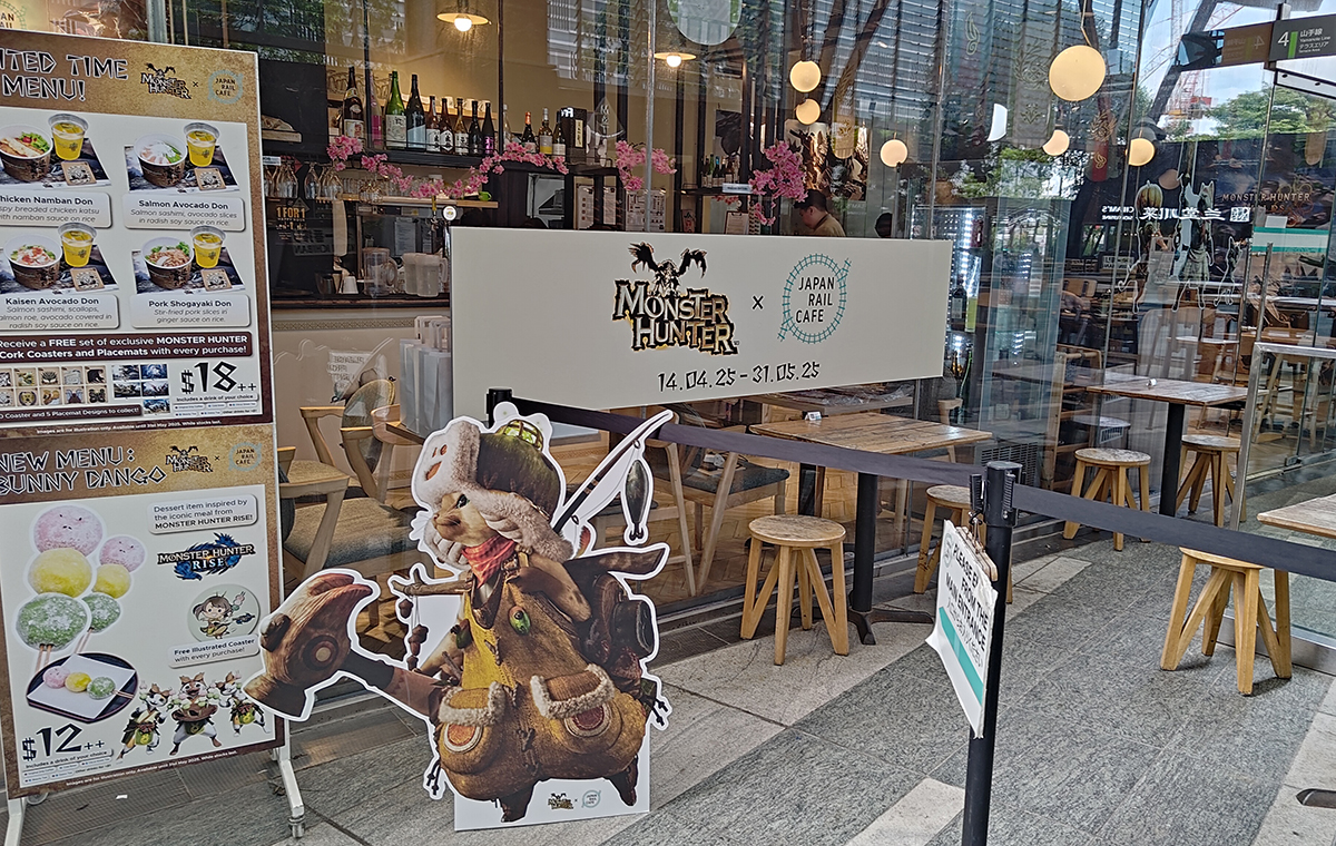 Cafe Photo Hunt and lucky draw : Lunch at Monster Hunter x Japan Rail ...